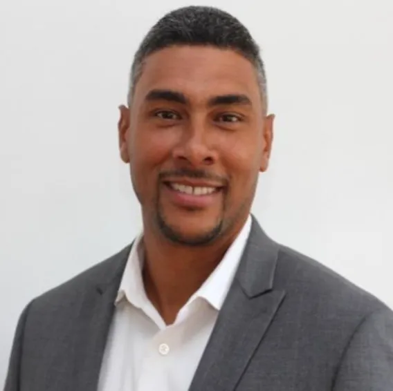 Patrick Stewart's Wife, Age, Height, Weight, Net Worth, Career, And More